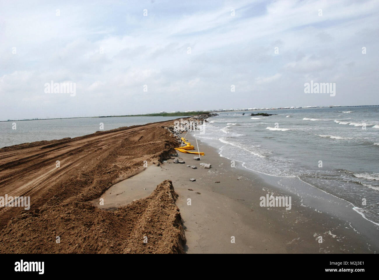 GRAND ISLE, La. - Soldiers of the Louisiana National Guard’s 922nd ...