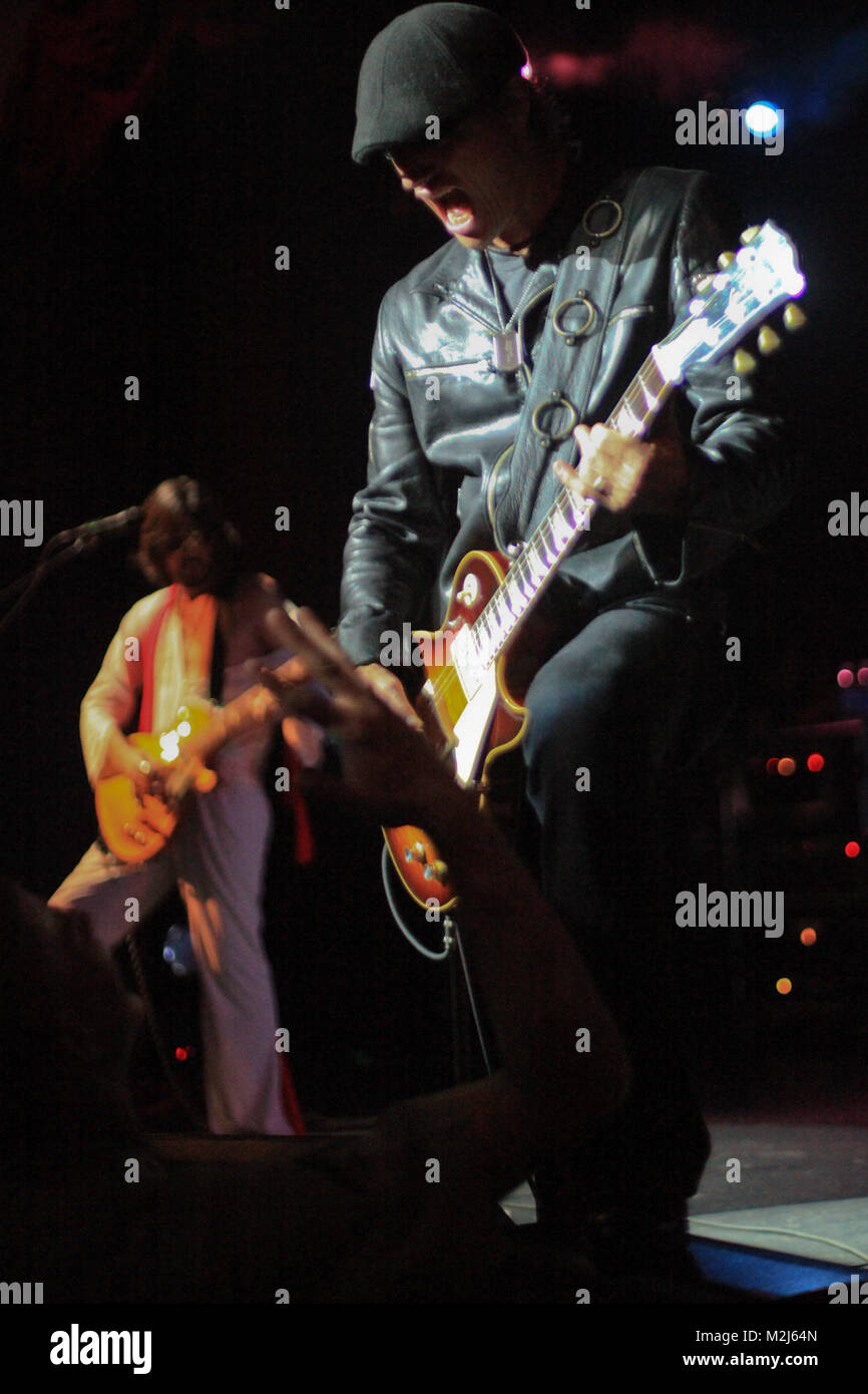 NEW YORK -- The rock band Fuel performs at the MWR Rock The Fleet Party ...