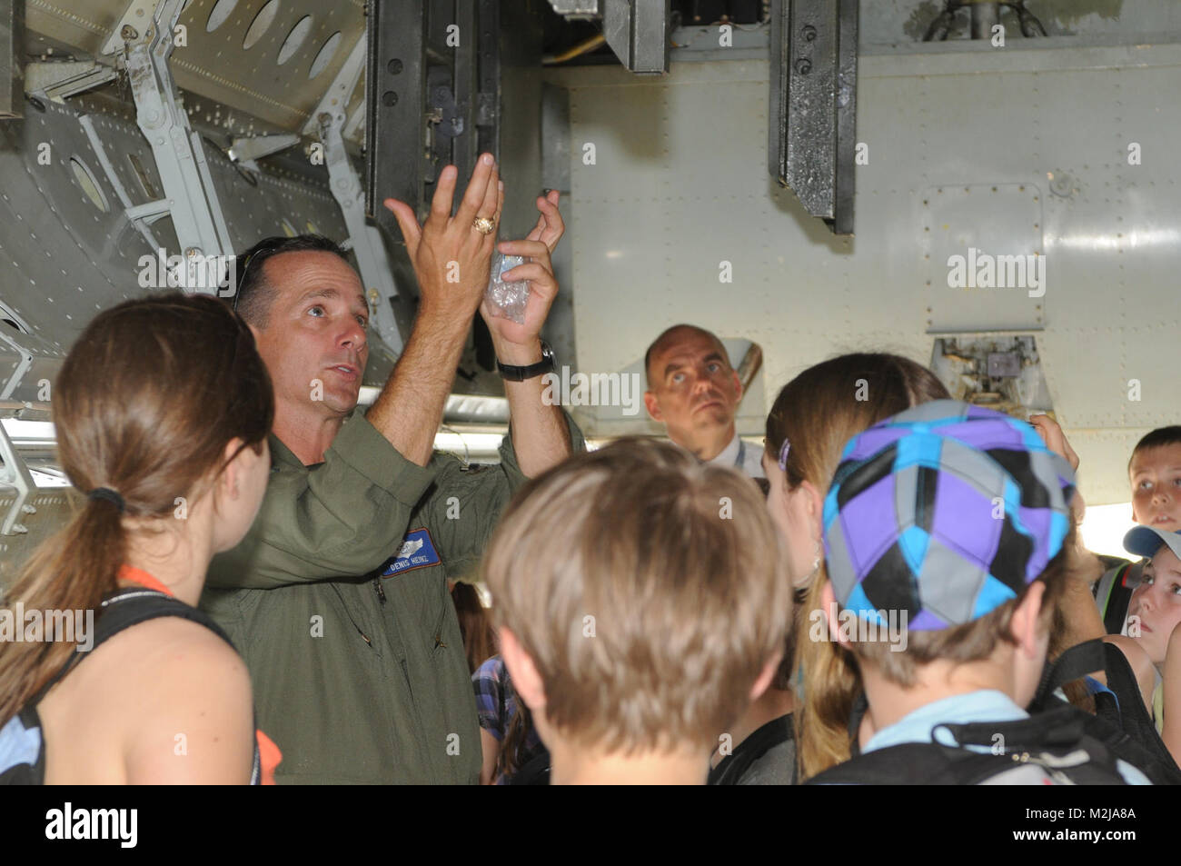 Air Force radar navigator instructor gives tour on B-52 Stratofortress ...