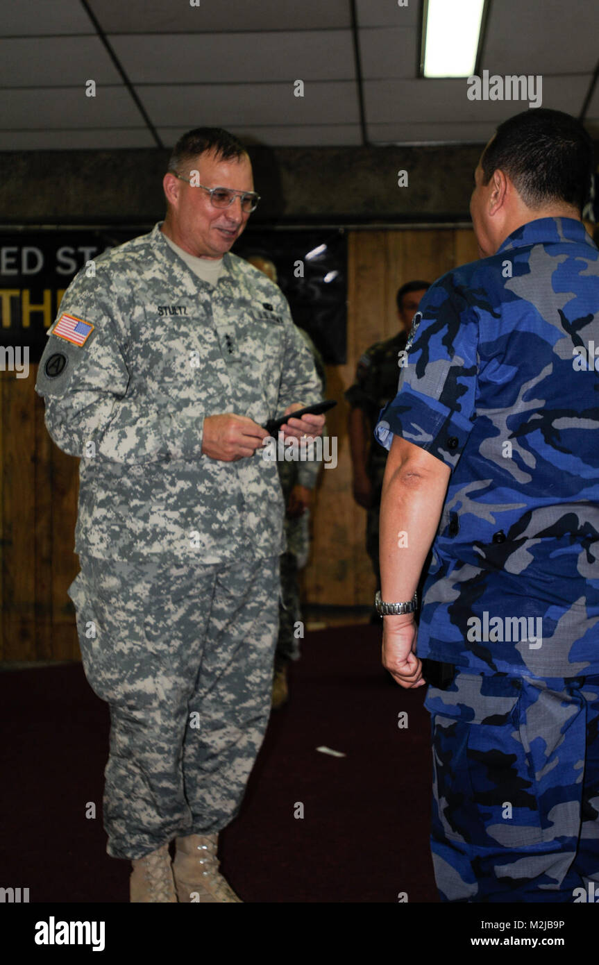 Lt gen stultz hi-res stock photography and images - Alamy