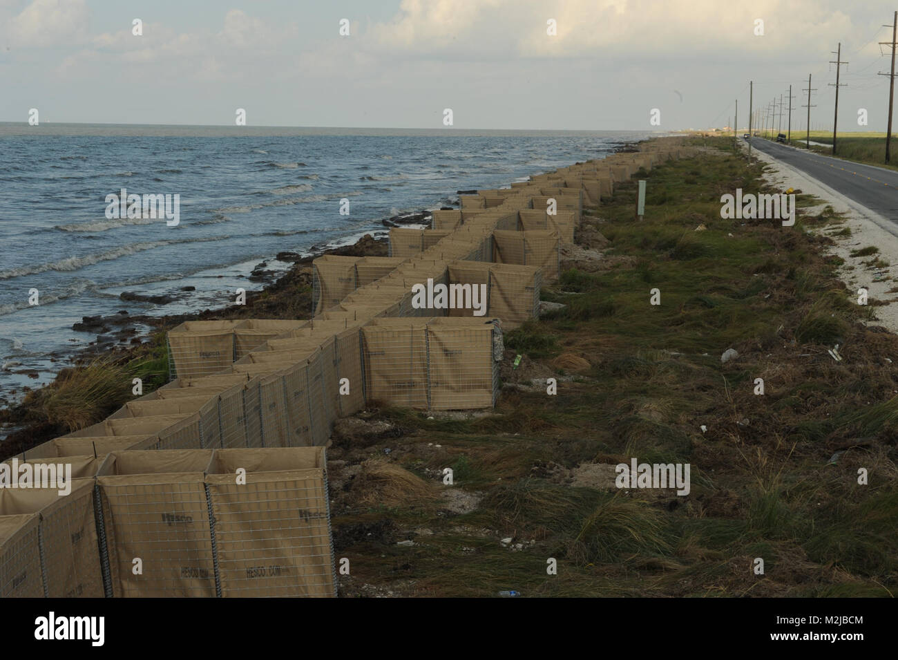 CAMERON, La. - Louisiana National Guardsmen construct a Hesco ...