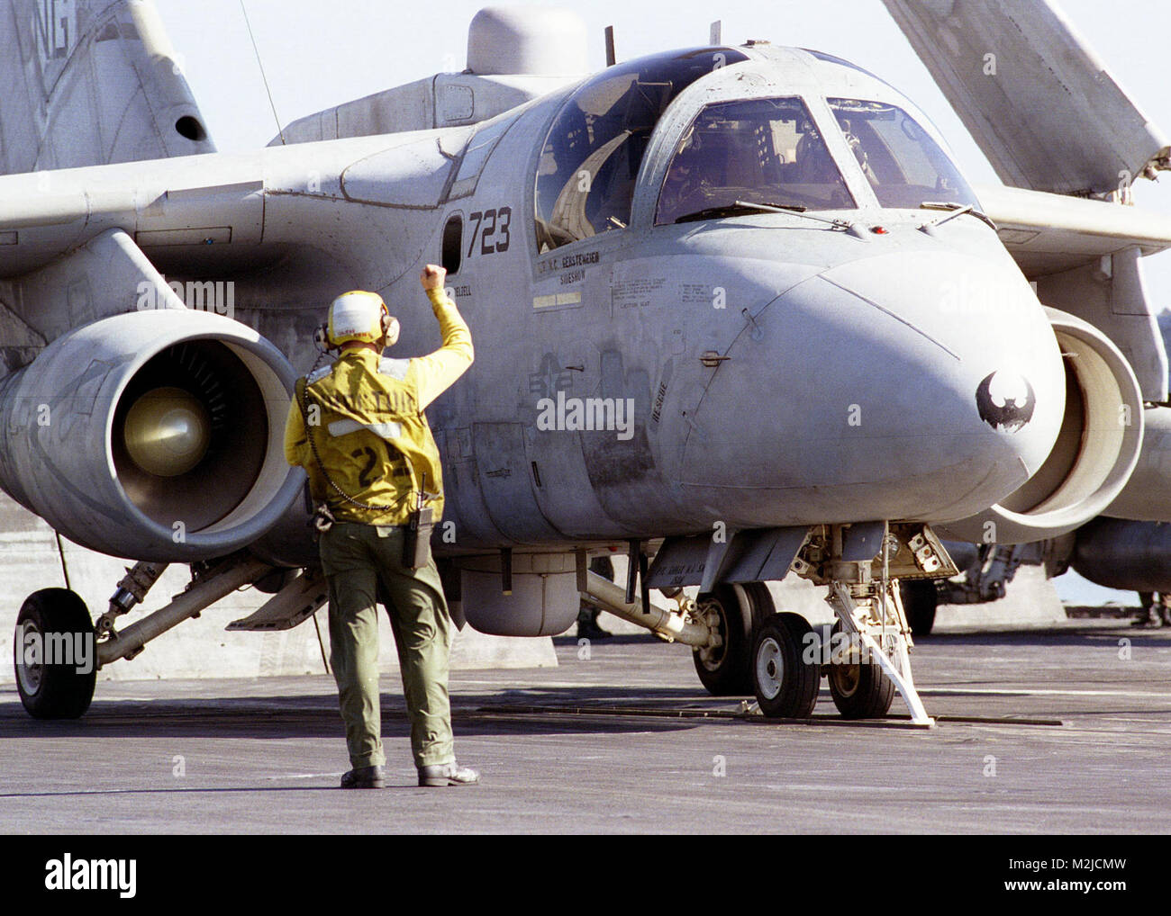 980203-N-6939M-659 ABOARD USS NIMITZ (Feb 3, 1998) -- Aviation ...