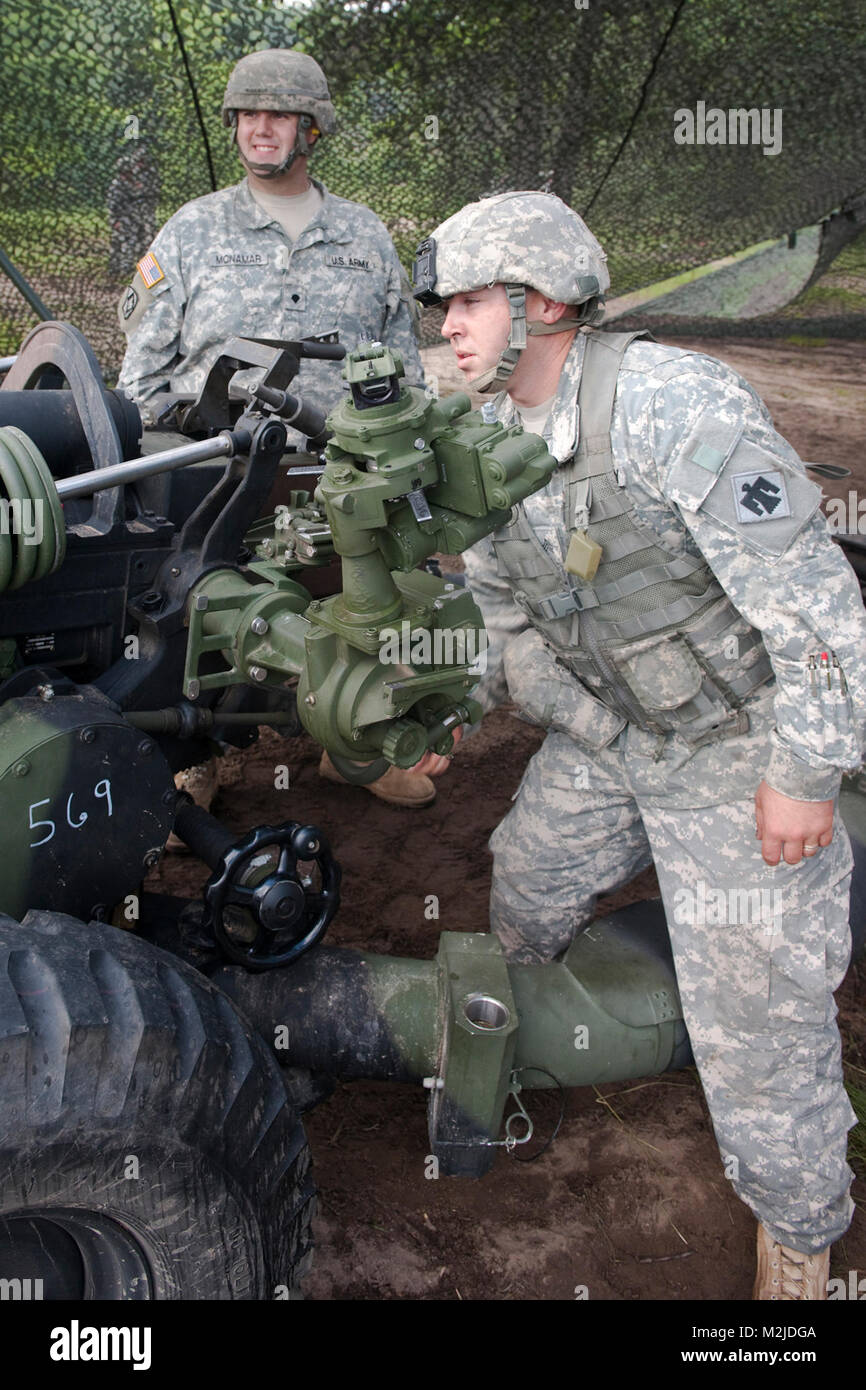 M102 howitzer hi-res stock photography and images - Alamy