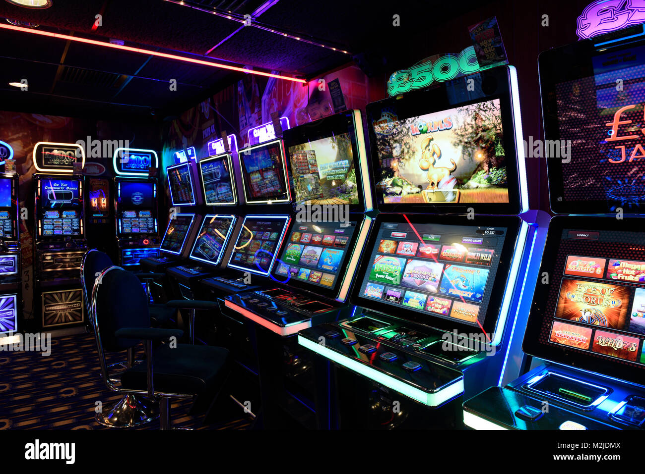 Gambling machines roulette hi-res stock photography and images - Alamy