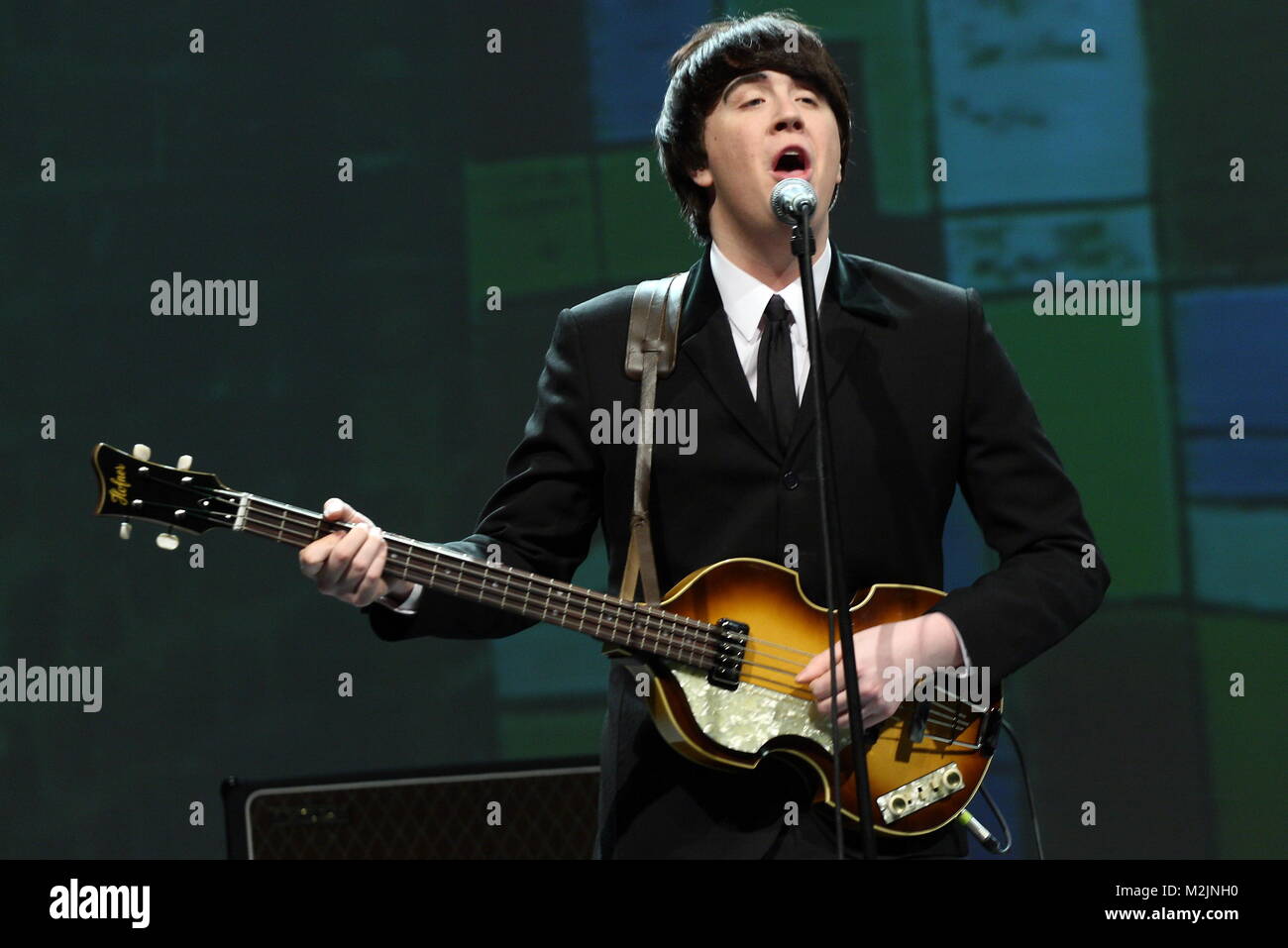 Joe lennon hi-res stock photography and images - Alamy