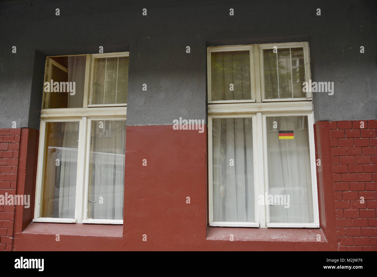 Ground floor apartment hi-res stock photography and images - Alamy