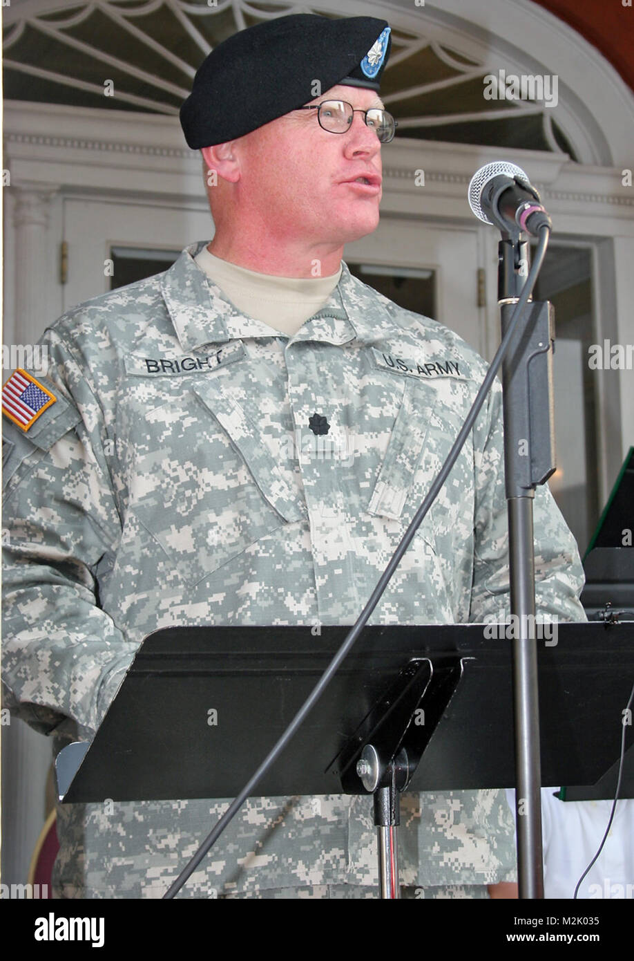 48th BSTB Commander, Lt. Col. Tom Bright, gives thanks to the Bullock ...