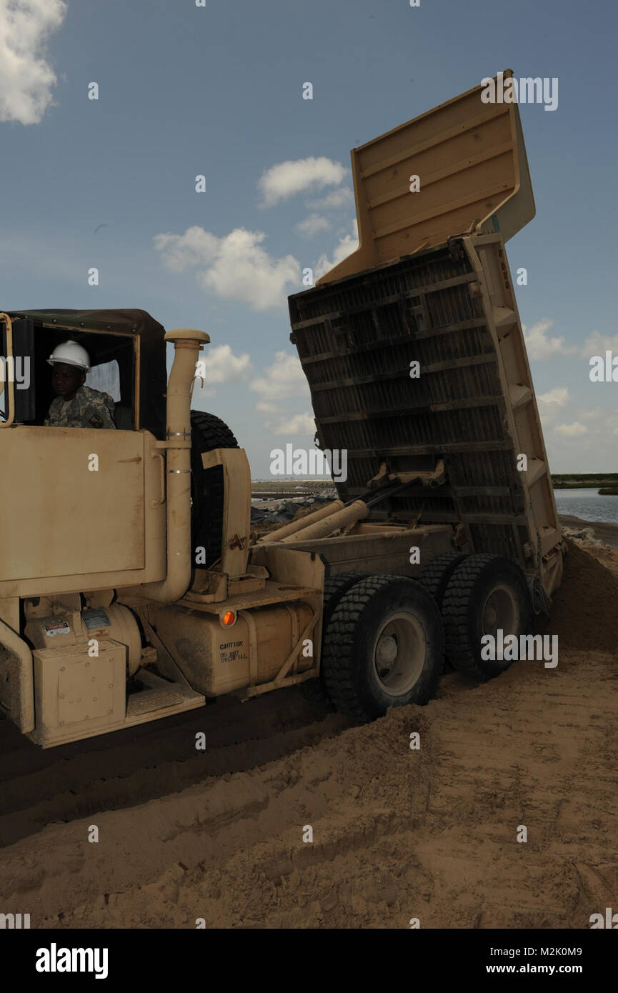 GRAND ISLE, LA - Spc. Reuben Evens of the Louisiana Army National Guard ...
