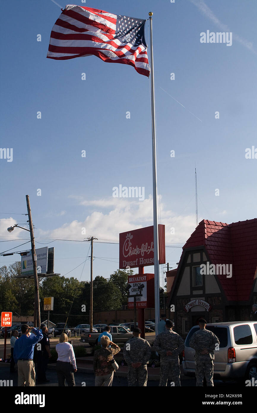 Flag dedication ceremony in Griffin, Ga. by Georgia National Guard ...