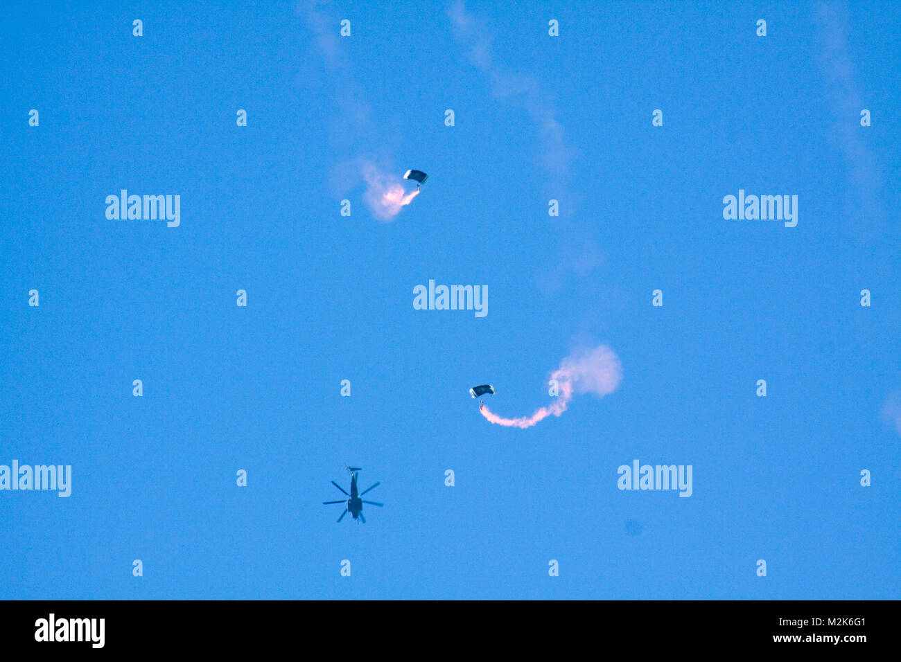Master Sgt. Dale Warner and Army Spc. Edwin Schimmer with the Army’s ...