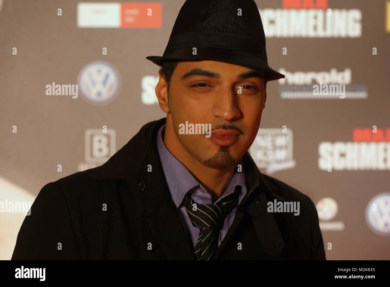 Profil mehrzad marashi hi-res stock photography and images - Alamy