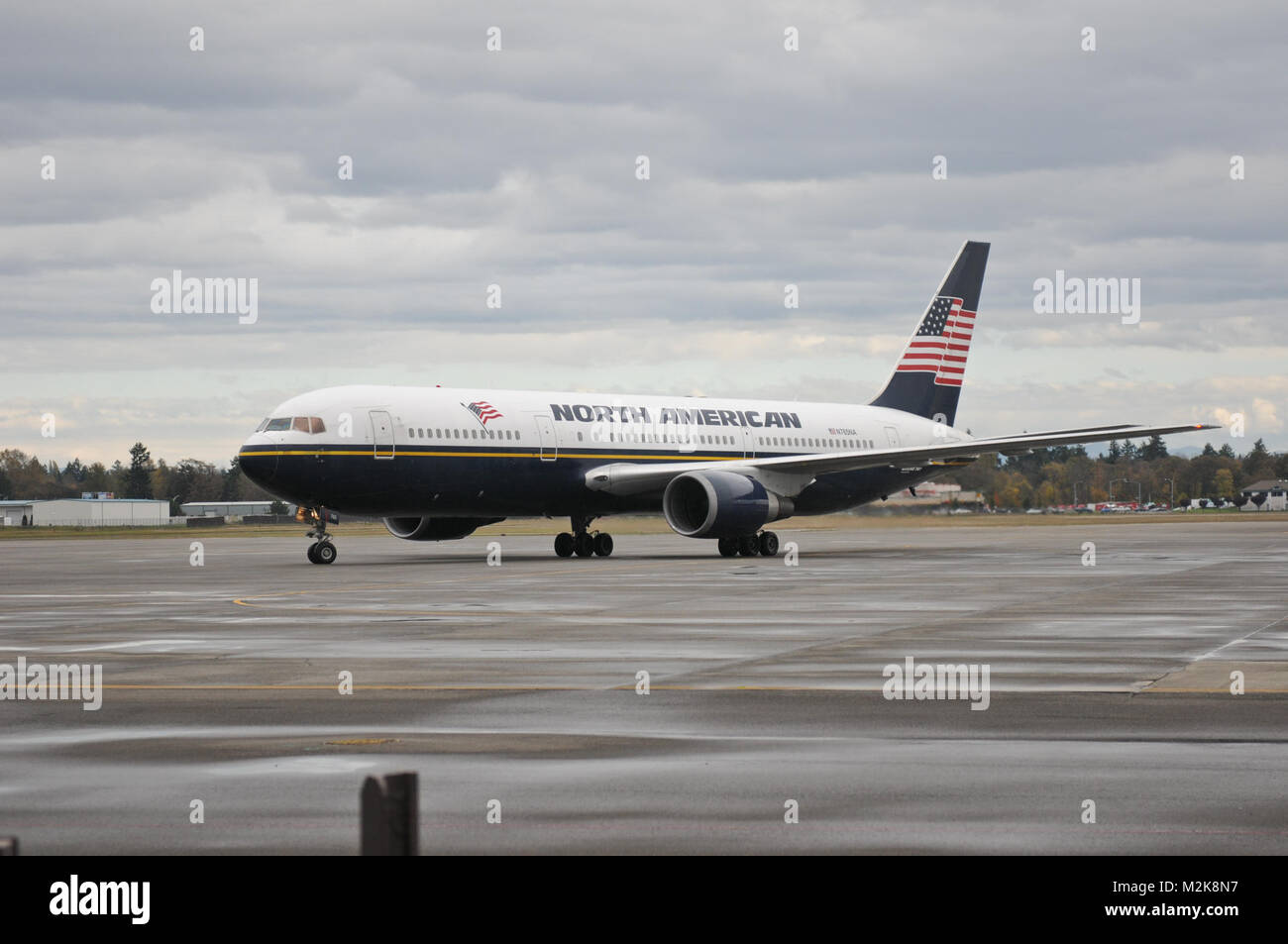 The plane carrying the 467th Combat Stress Control Detachment from ...