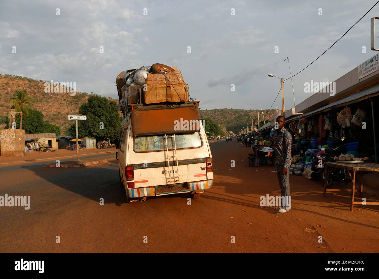 Overloaded car africa hi-res stock photography and images - Alamy