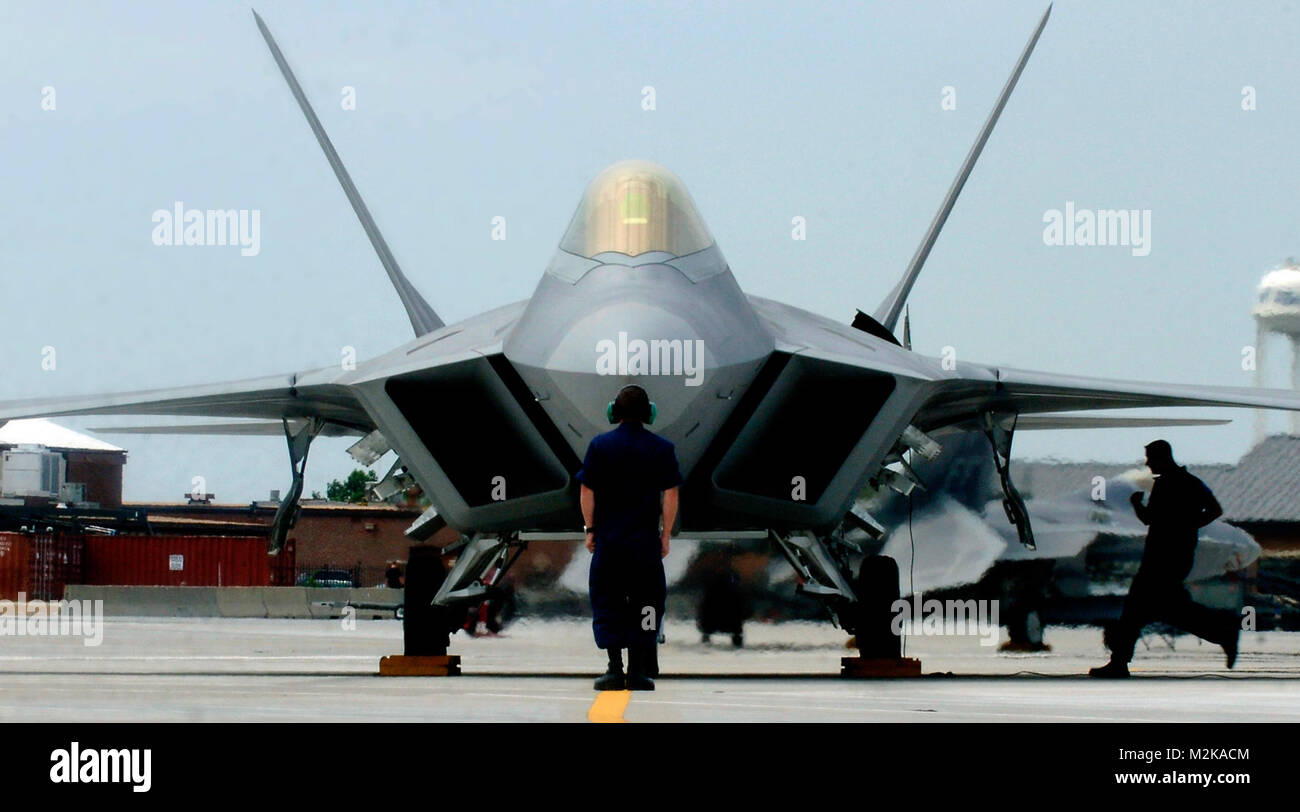 Acc f 22 raptor demonstration team hi-res stock photography and images ...