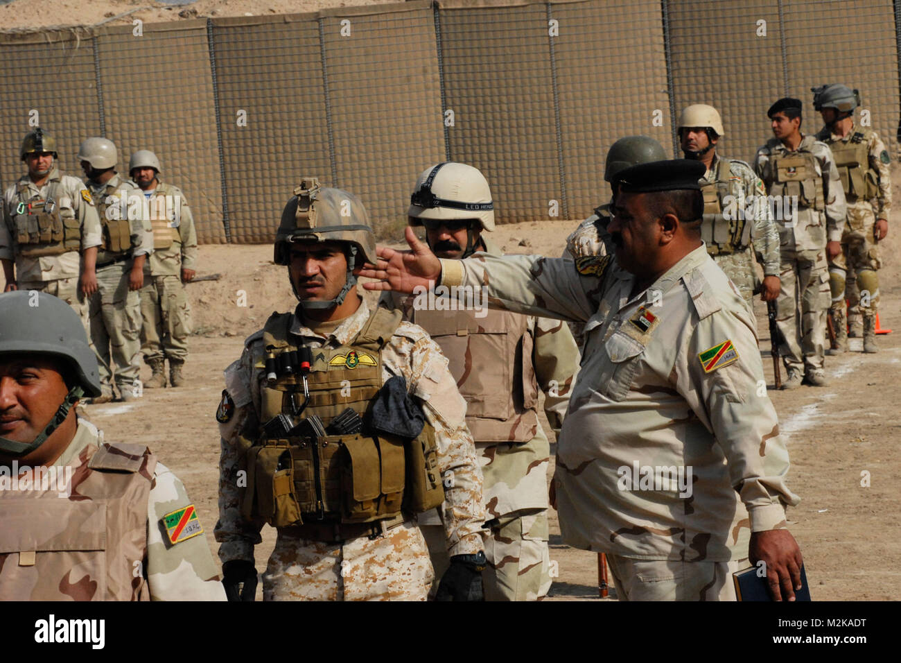 100419-A-6124H-021 JOINT SECURITY STATION JUSTICE, Iraq – Iraqi Army ...