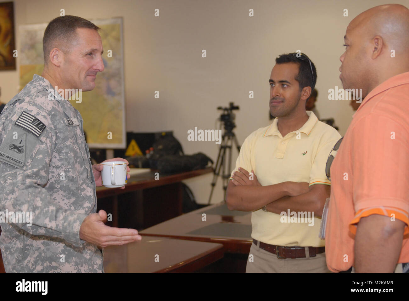 Speaking with reporters by 1st Armored Division and Fort Bliss Stock ...