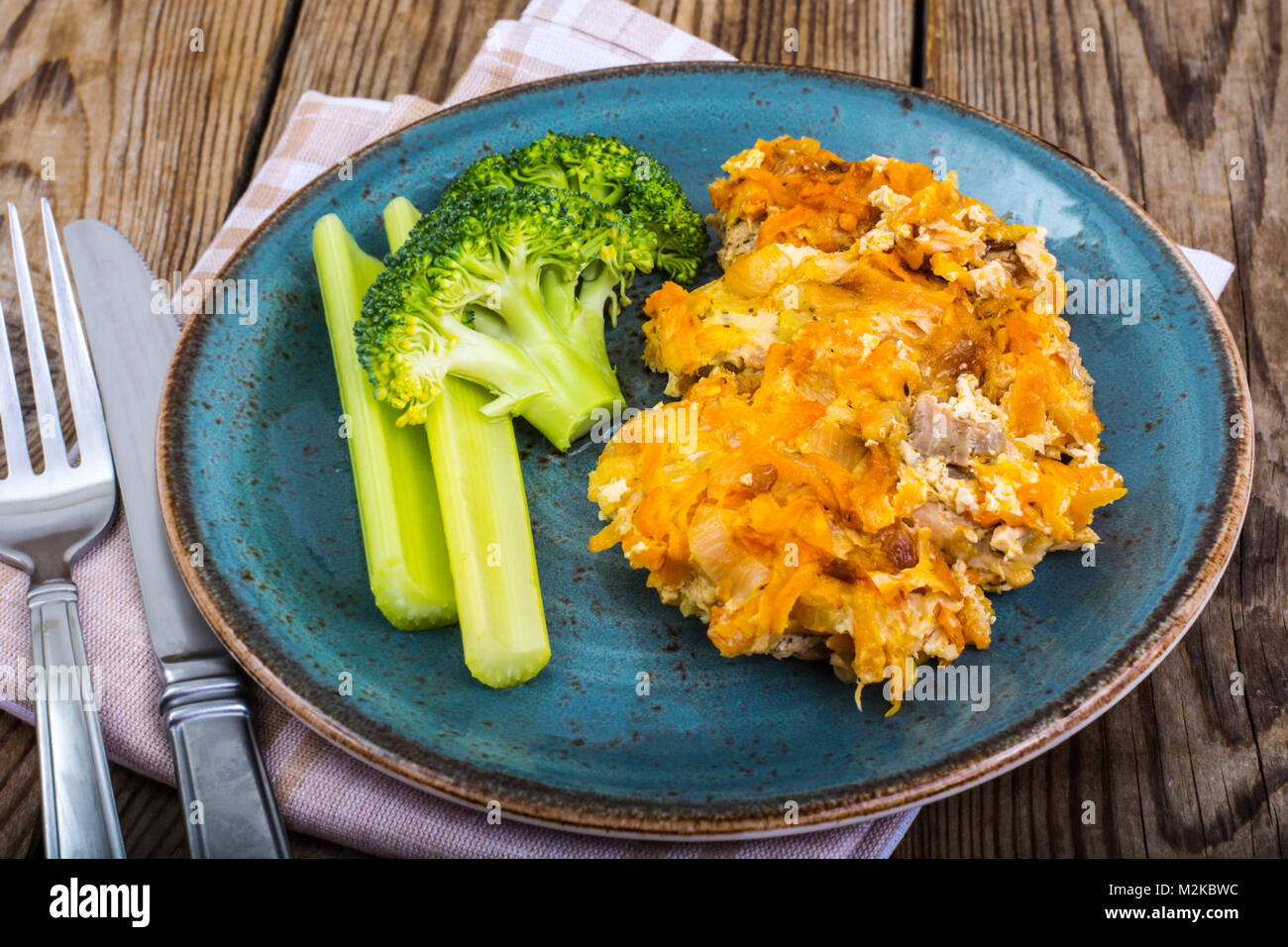 Healthy eating. Fish with stewed and fresh vegetables Stock Photo - Alamy