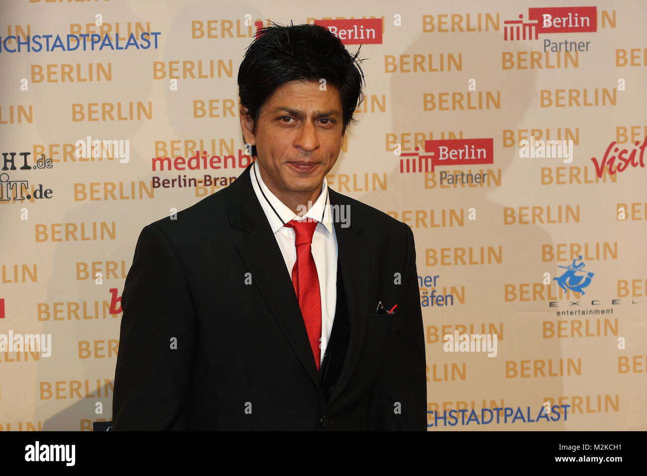 Bollywood Actor Shah Rukh Khan High Resolution Stock Photography and ...