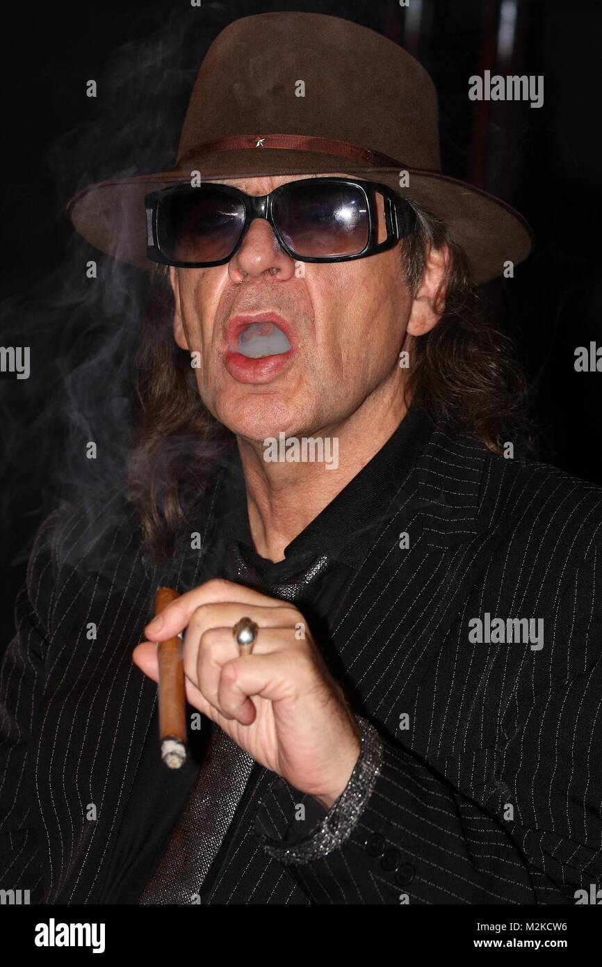 Profil udo lindenberg hi-res stock photography and images - Alamy