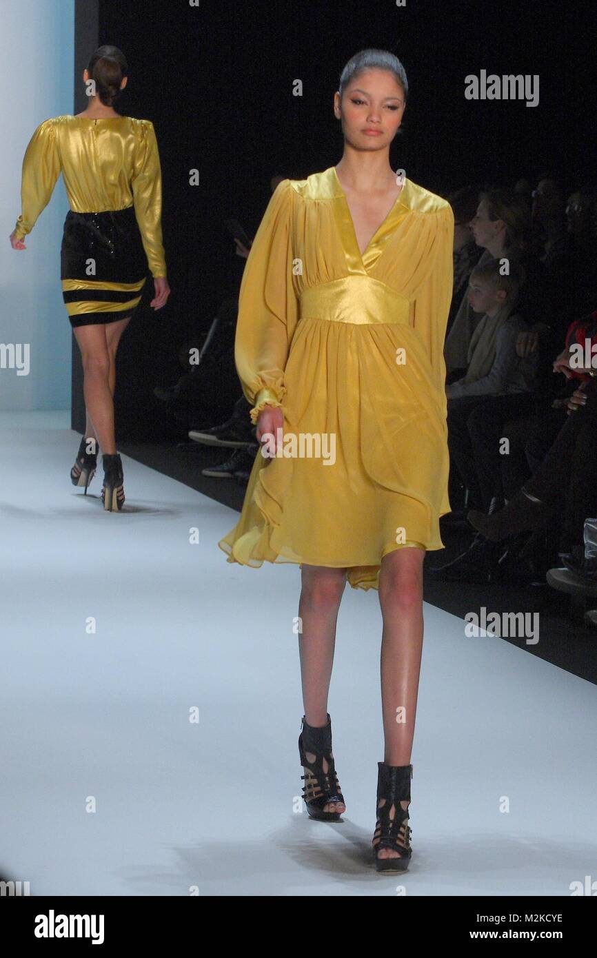 Indolently hi-res stock photography and images - Alamy