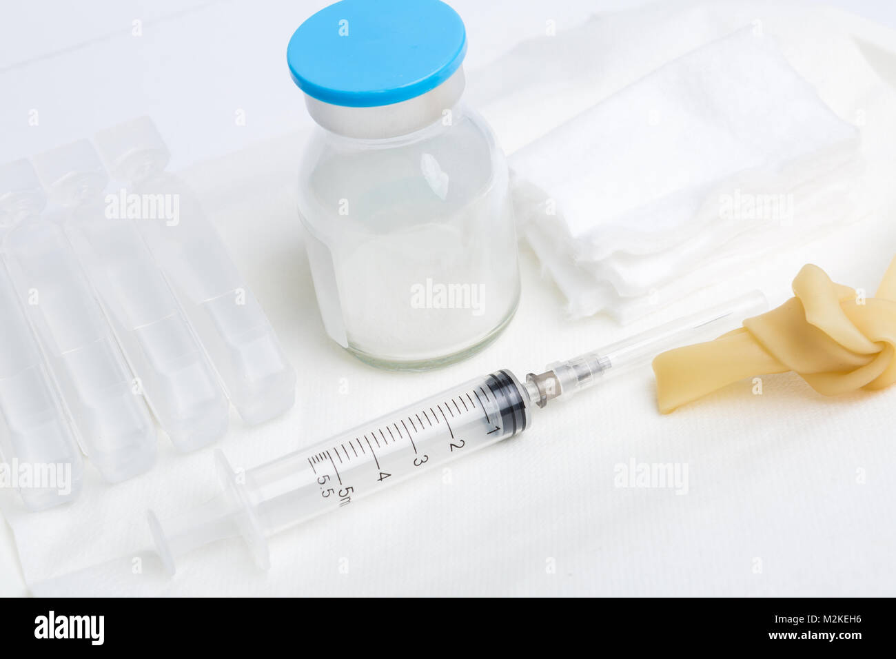 Syringe, medical injection and pills kit. Medicine plastic vaccination ...