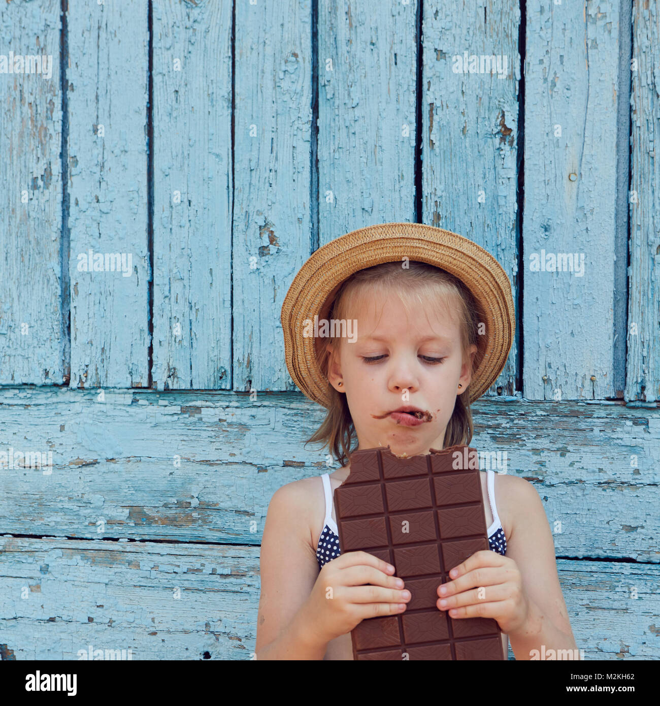 Child eat chocolate messy hi-res stock photography and images - Alamy