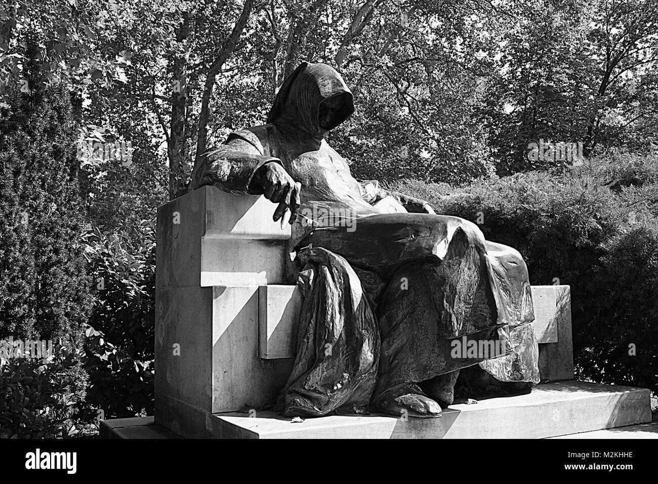 Anonymous monk statue in Budapest Stock Photo - Alamy