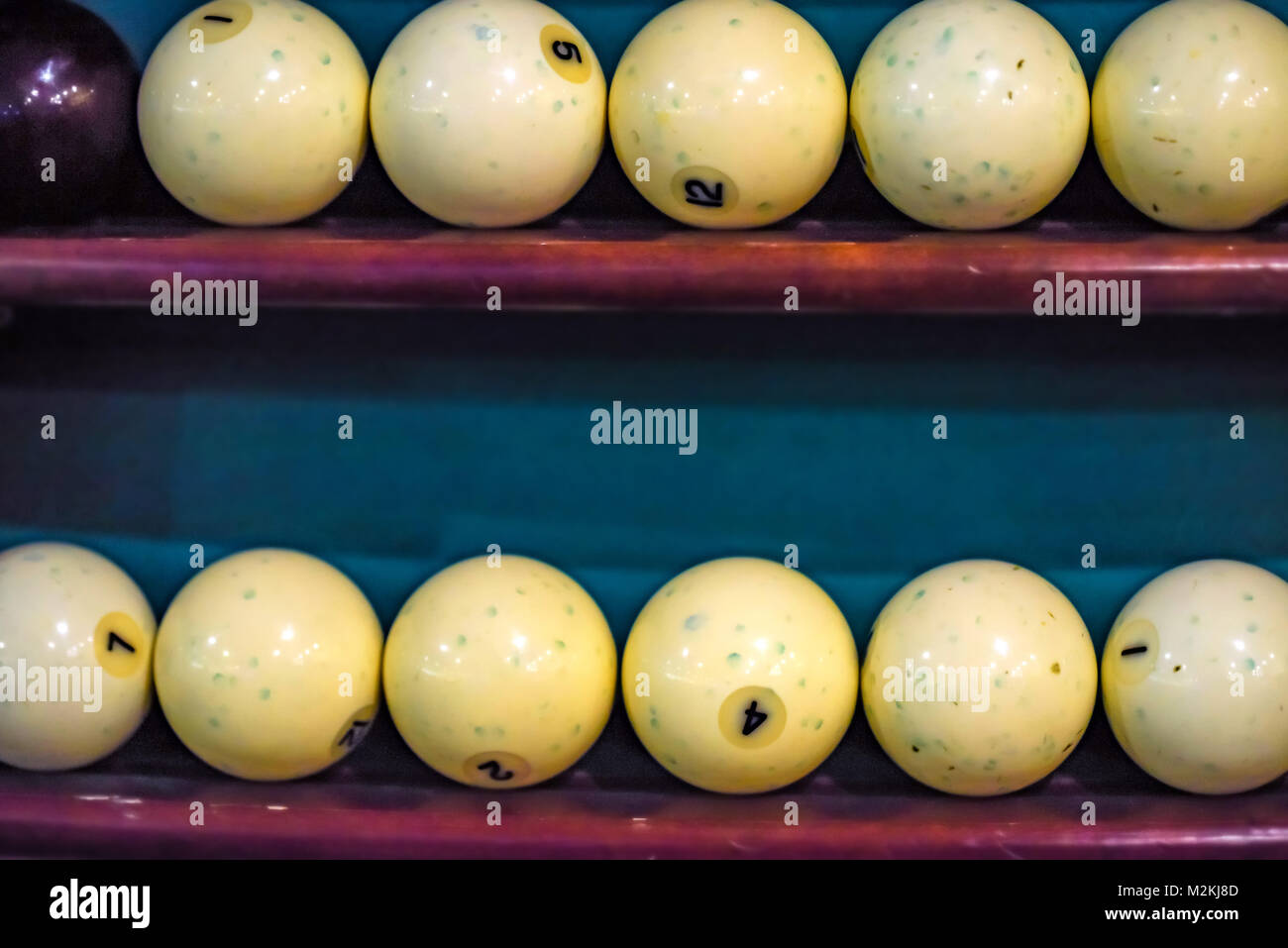 Set up billiard balls hi-res stock photography and images - Alamy