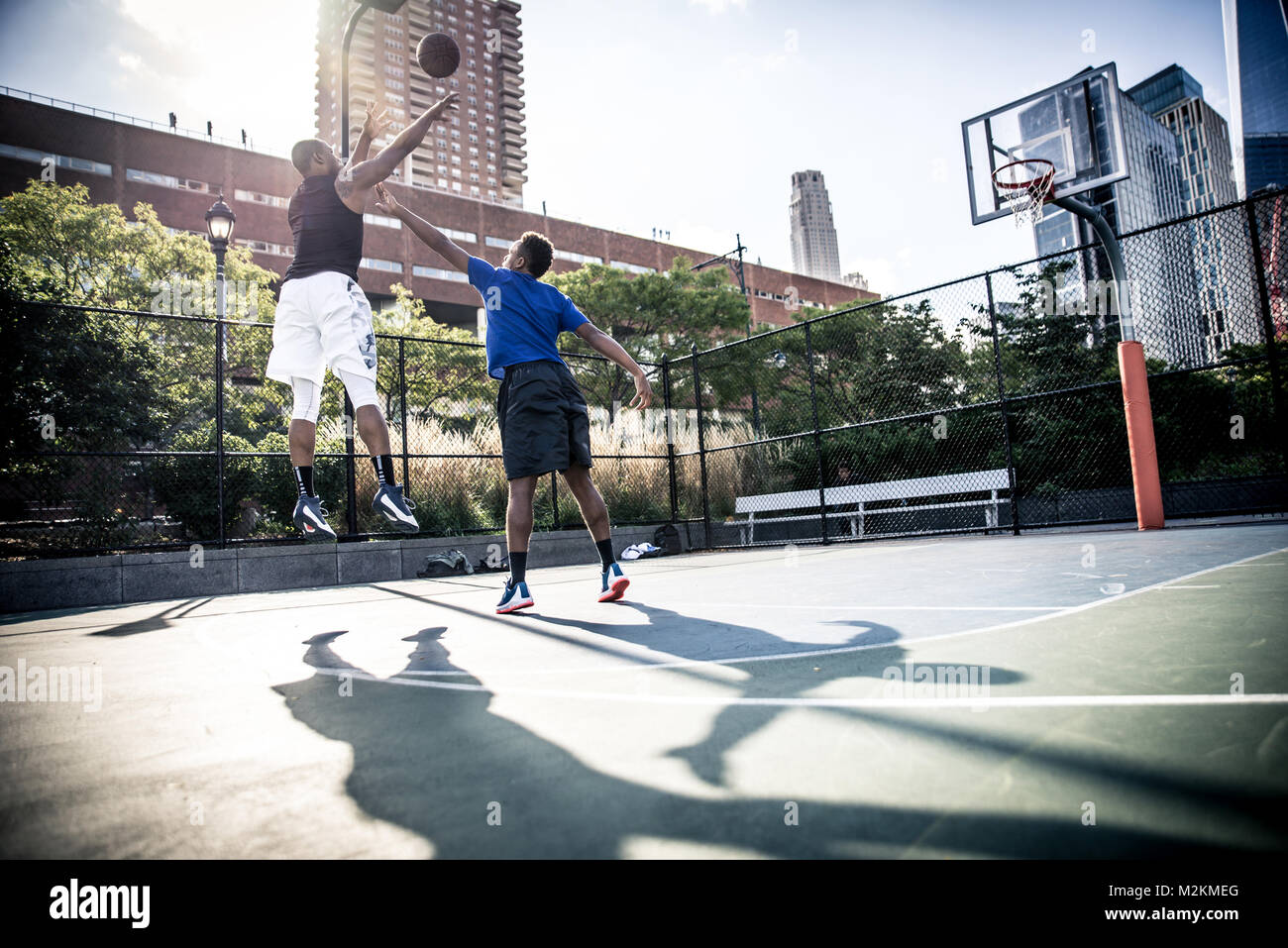 Street basketball usa young hi-res stock photography and images - Alamy