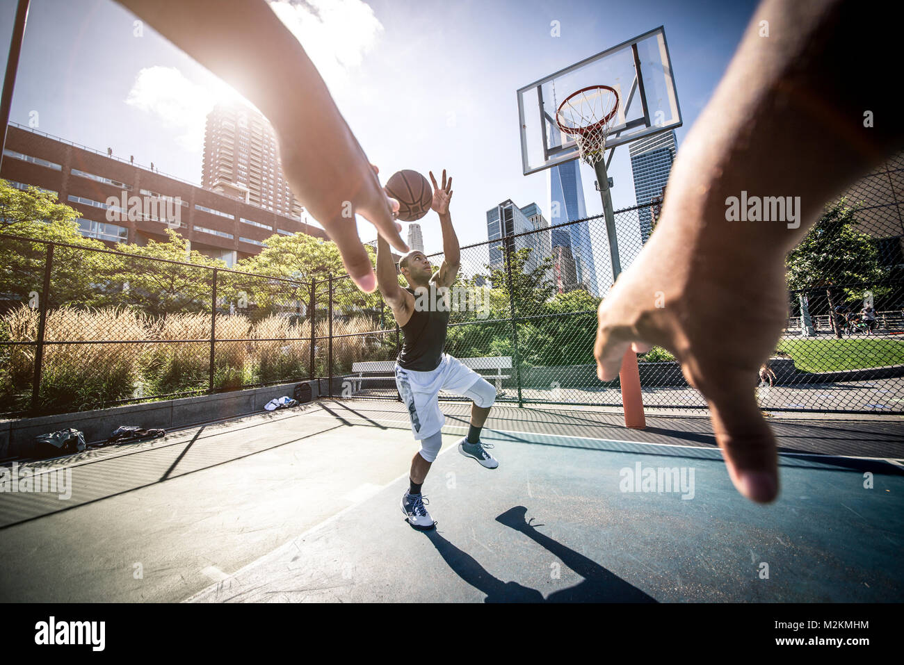 Michael jordan playing basketball hi-res stock photography and images ...