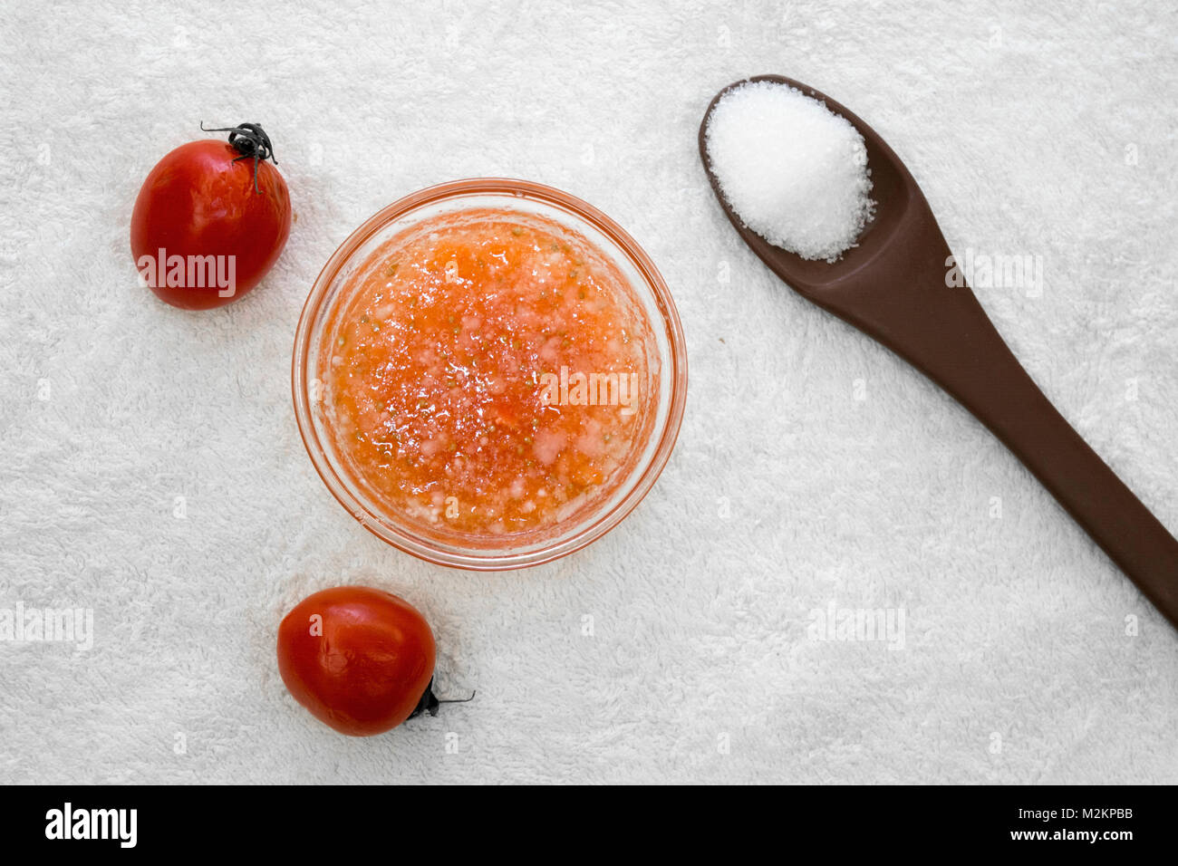 Tomato scrub hi-res stock photography and images - Alamy