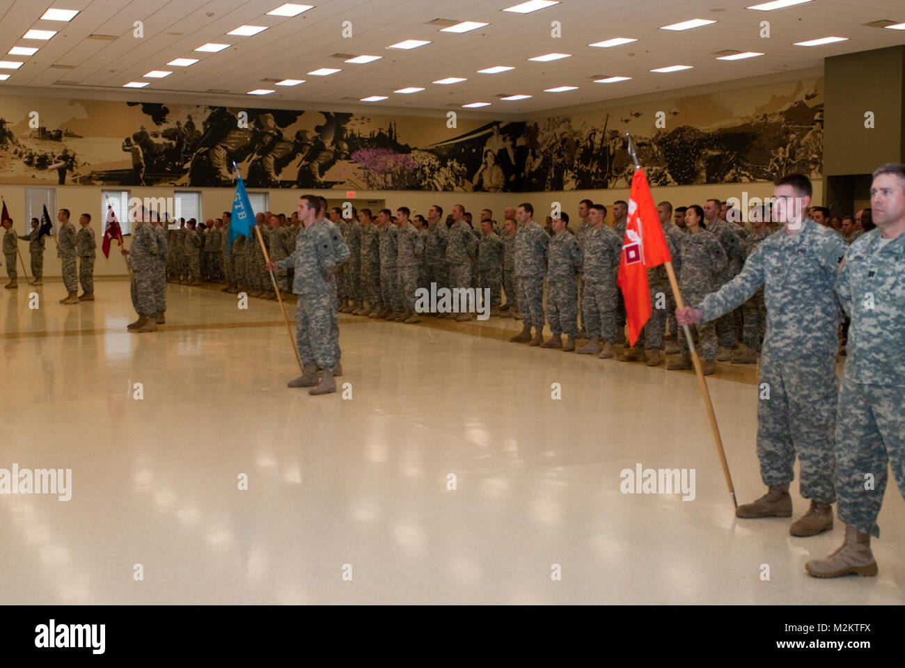 Colors uncasing hi-res stock photography and images - Alamy