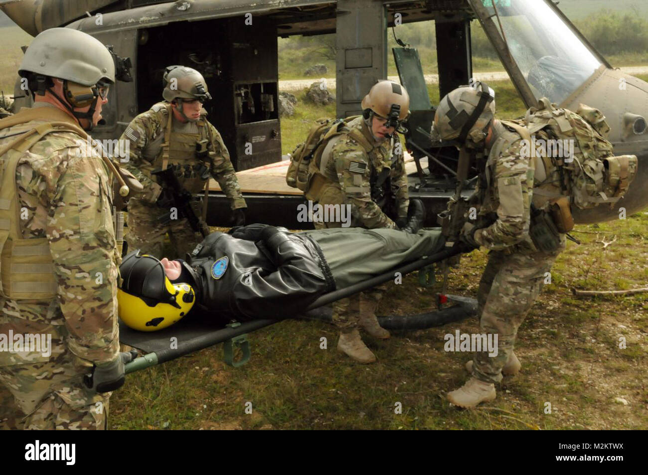 U.S. Special Forces Soldiers assigned to 3rd Special Forces Group ...