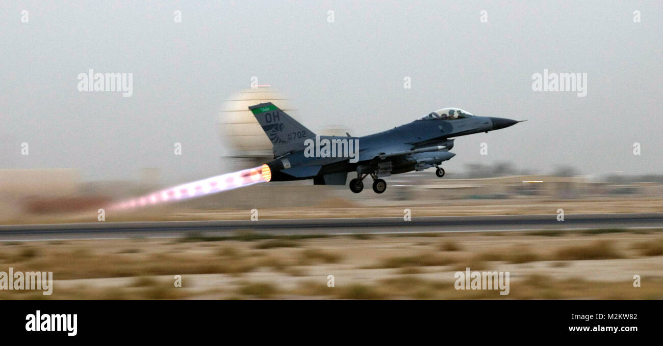An F-16 Fighting Falcon with the 332nd Expeditionary Fighter Squadron ...