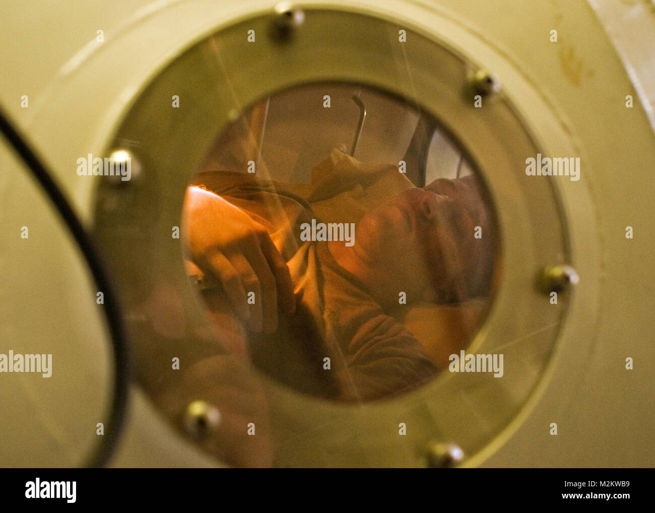 Pressure chamber training High Resolution Stock Photography and Images ...