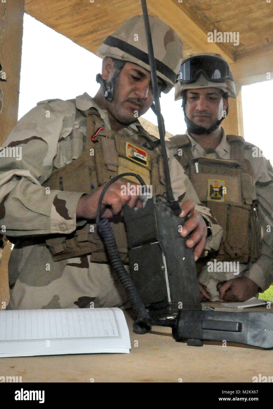Iraqi soldiers conduct radio training CONTINGENCY OPERATING SITE MAREZ ...