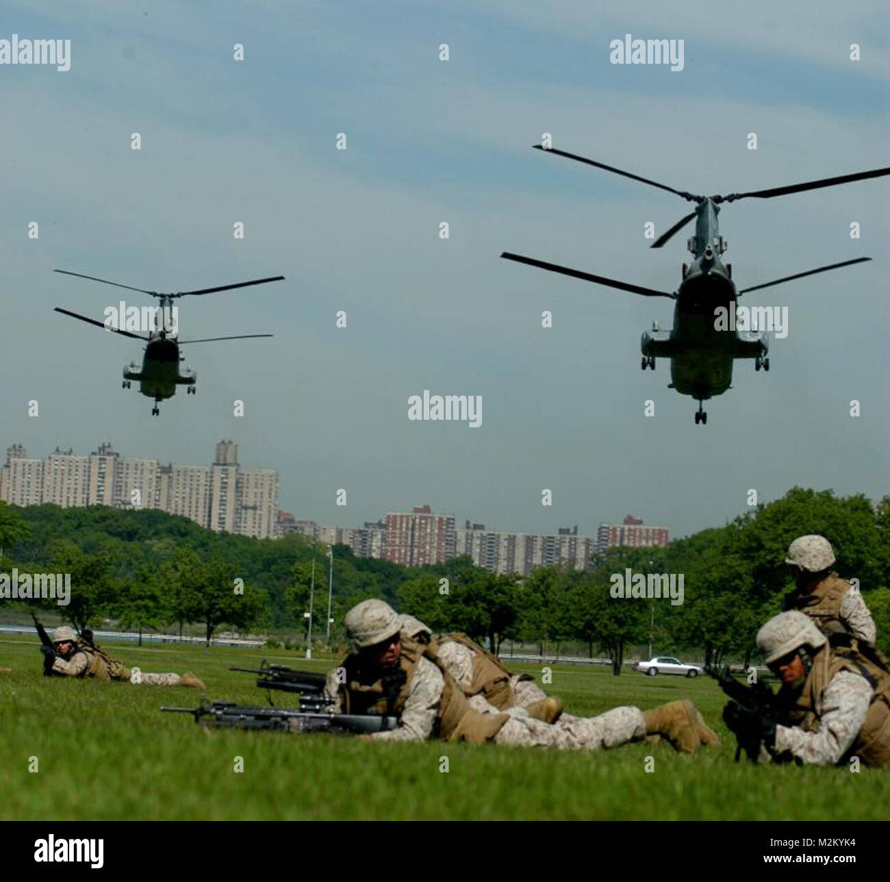 Marines from Special Purpose Marine Ground Task Force New York secure a ...