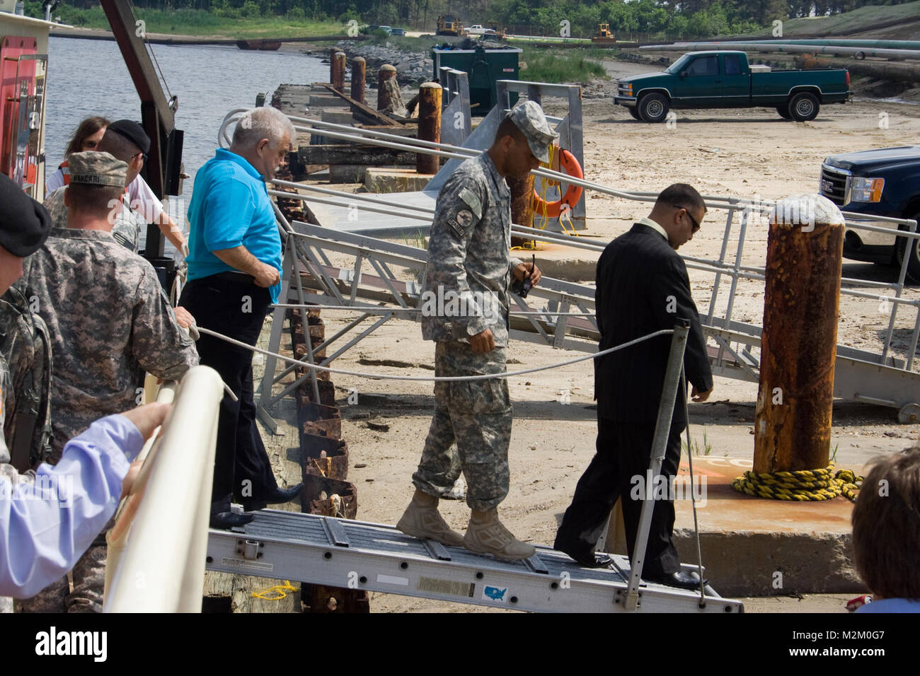 Iraqi engineers hi-res stock photography and images - Alamy