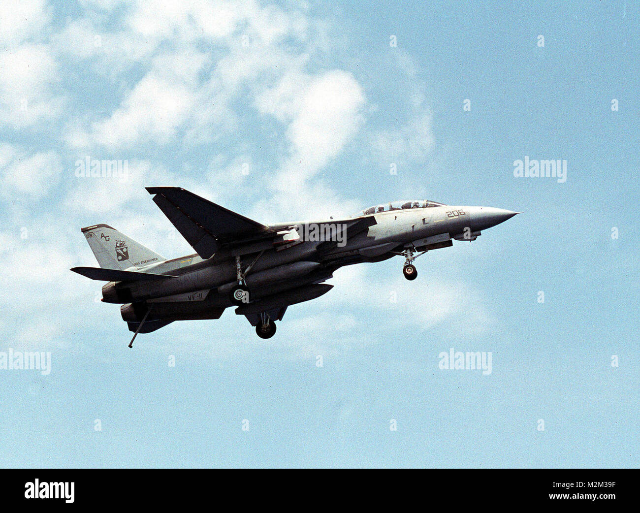 000809-N-5783C-010 ABOARD USS DWIGHT D. EISENHOWER (August 9, 2000 ...