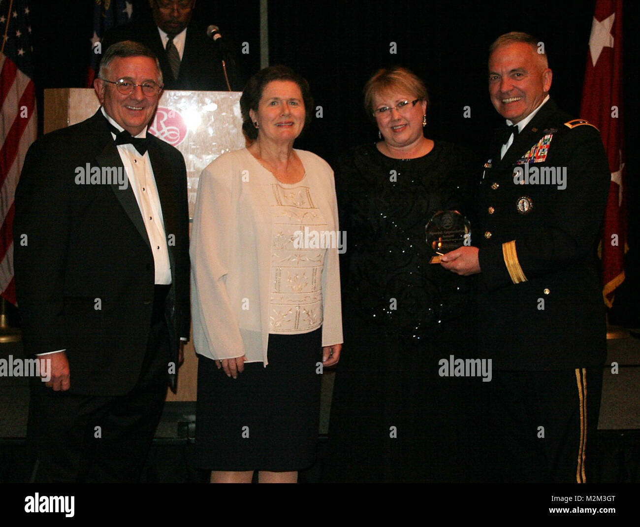 Volunteers and unit family readiness coordinators recieve awards for ...