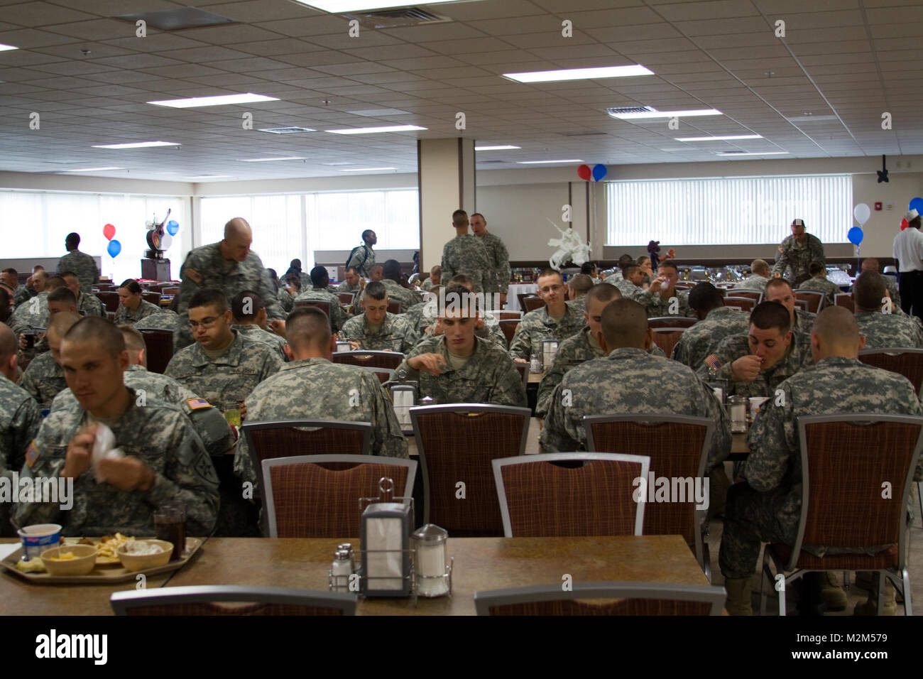 Trainee Soldiers eat lunch at the new Army Ordnance Dining Facility at ...