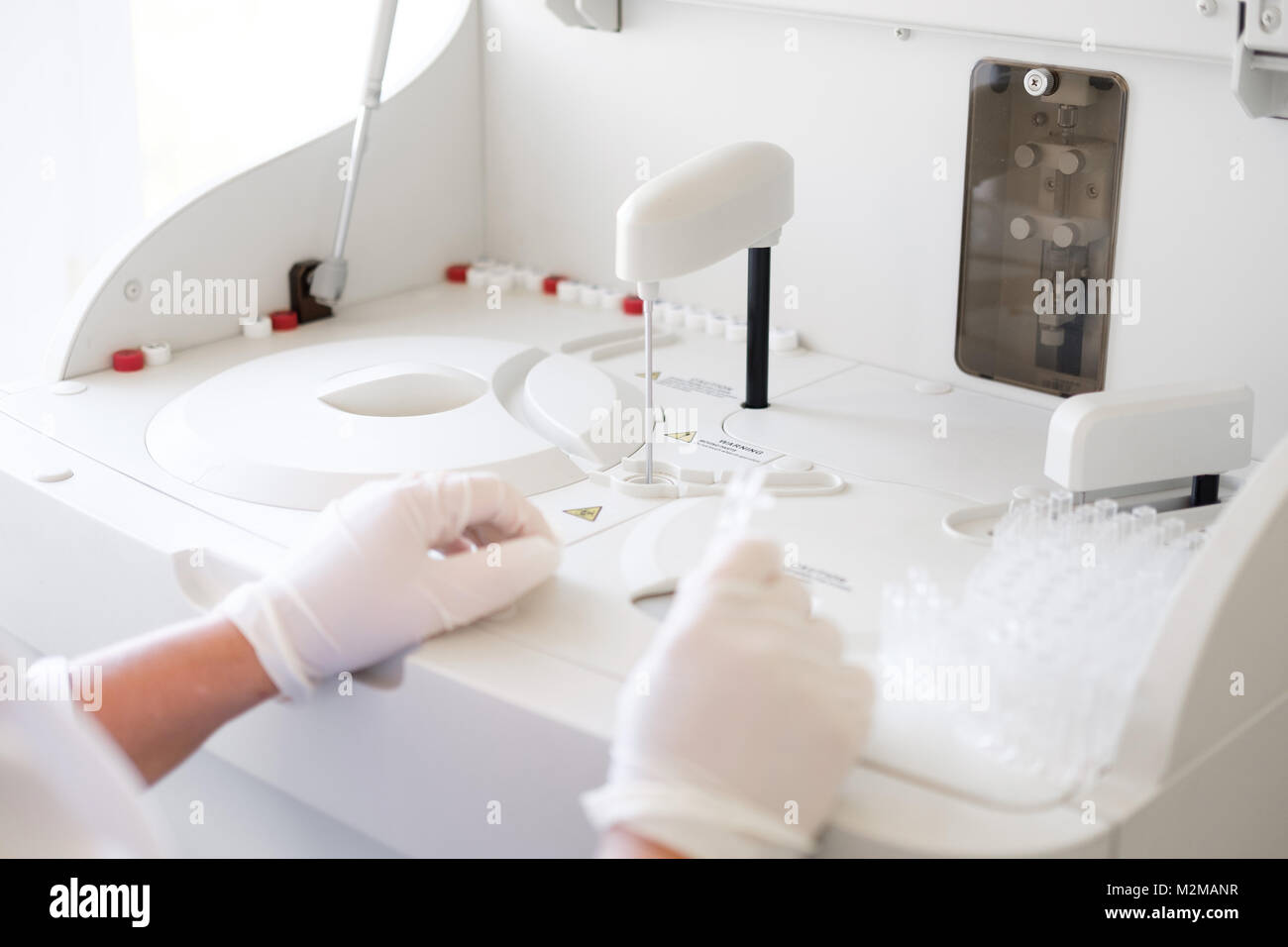Lab test machine analysis hi-res stock photography and images - Alamy