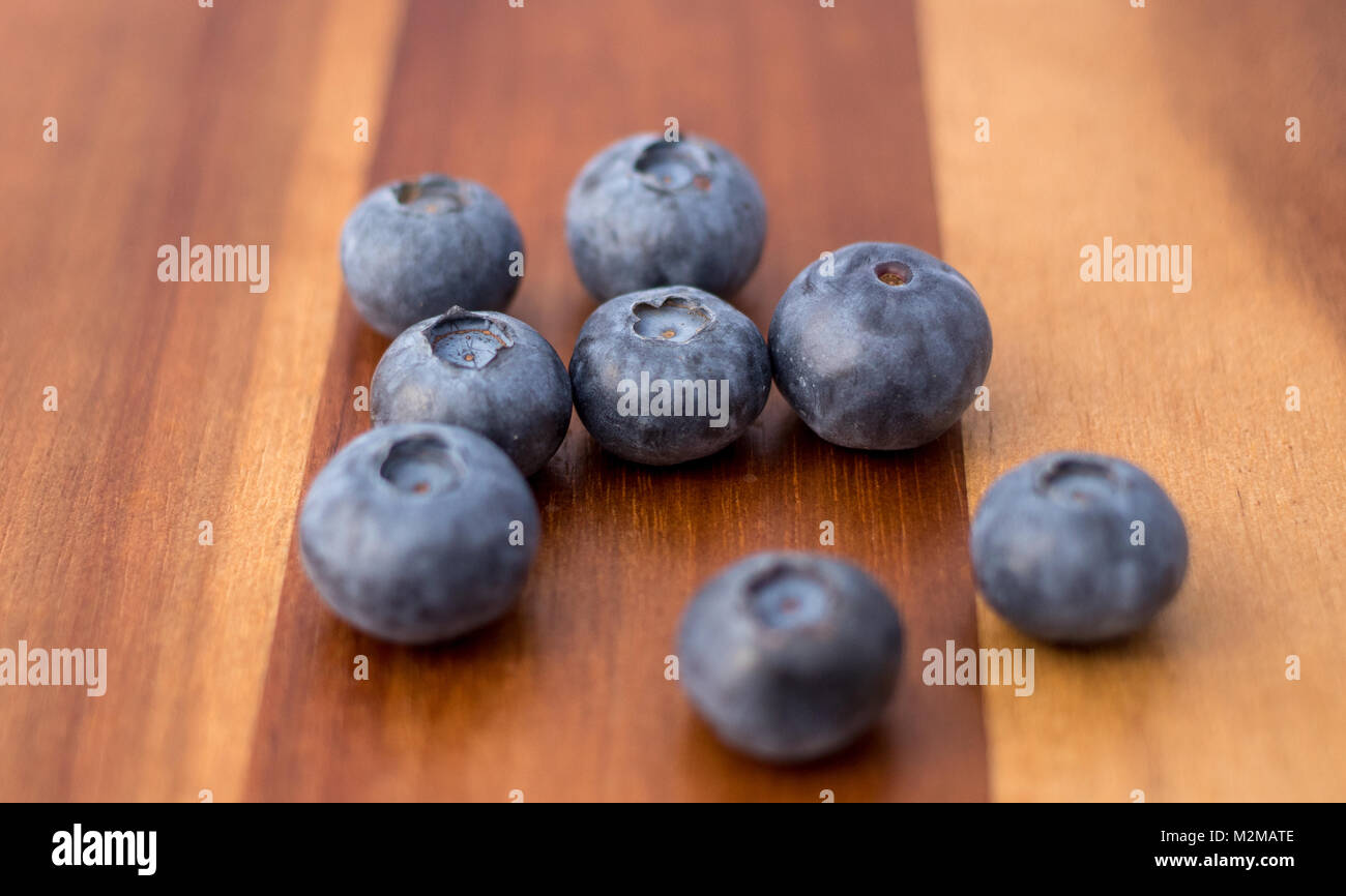 Cutting blueberries hi-res stock photography and images - Alamy