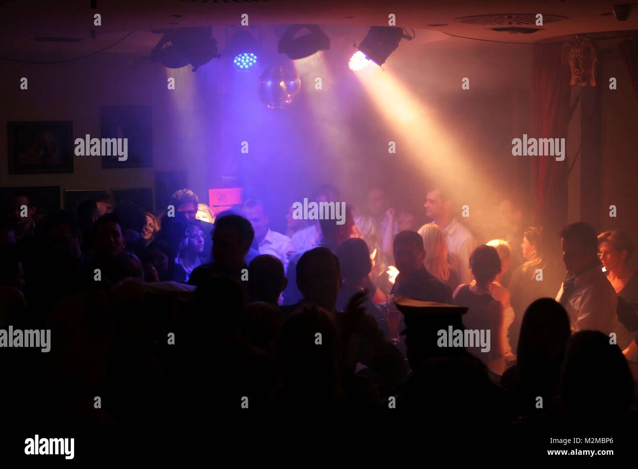 Zentrum party hi-res stock photography and images - Alamy