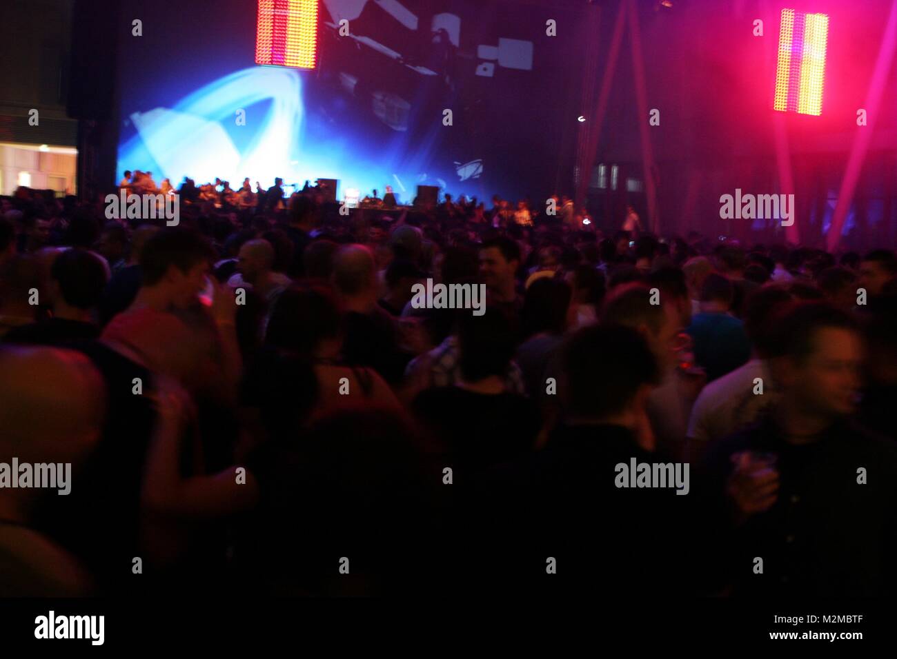 Carl benz arena stuttgart hi-res stock photography and images - Alamy