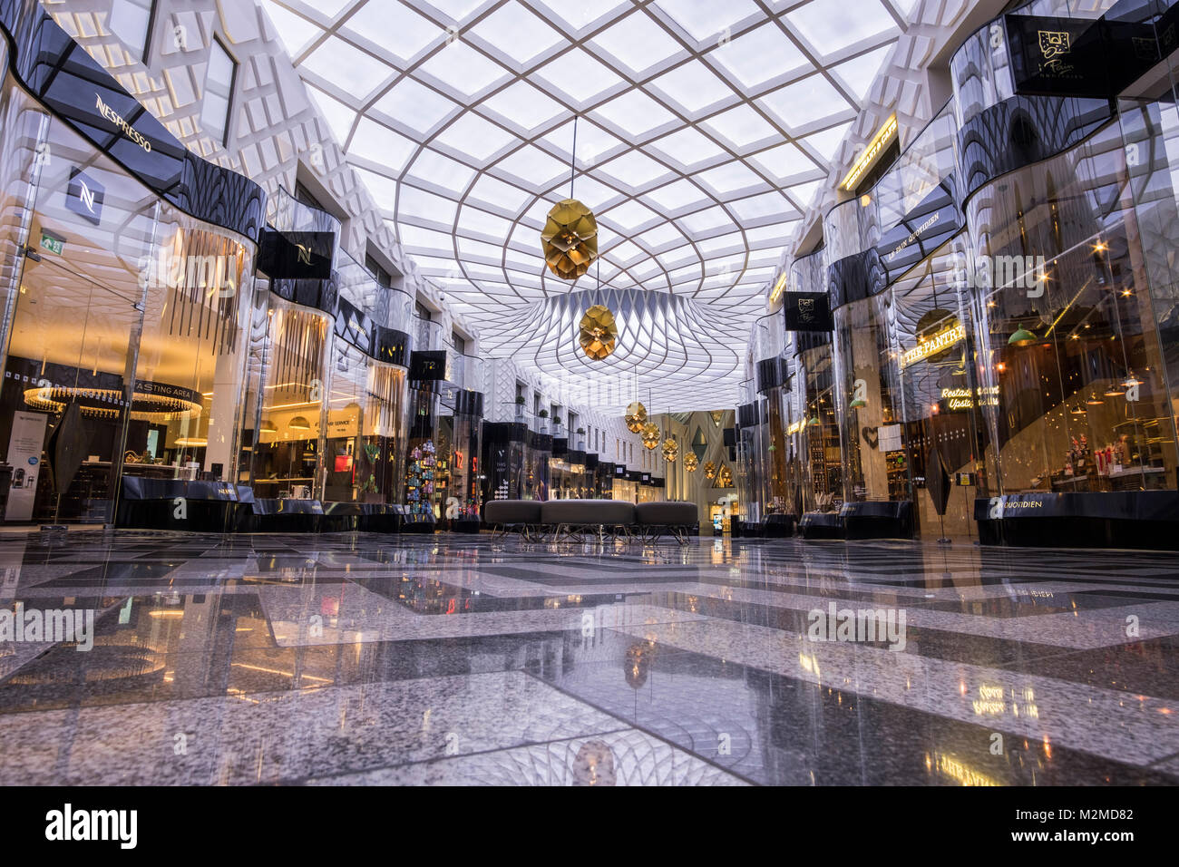 Inside The Victoria Shopping Centre, Leeds Stock Photo - Alamy
