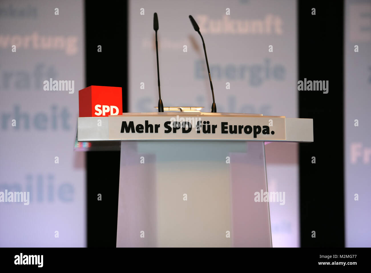 Rednerpult politik hi-res stock photography and images - Alamy