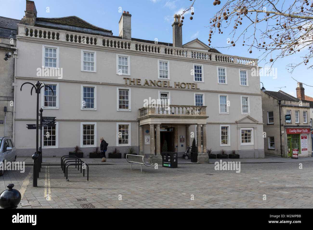 Angel Hotel Chippenham High Resolution Stock Photography and Images - Alamy