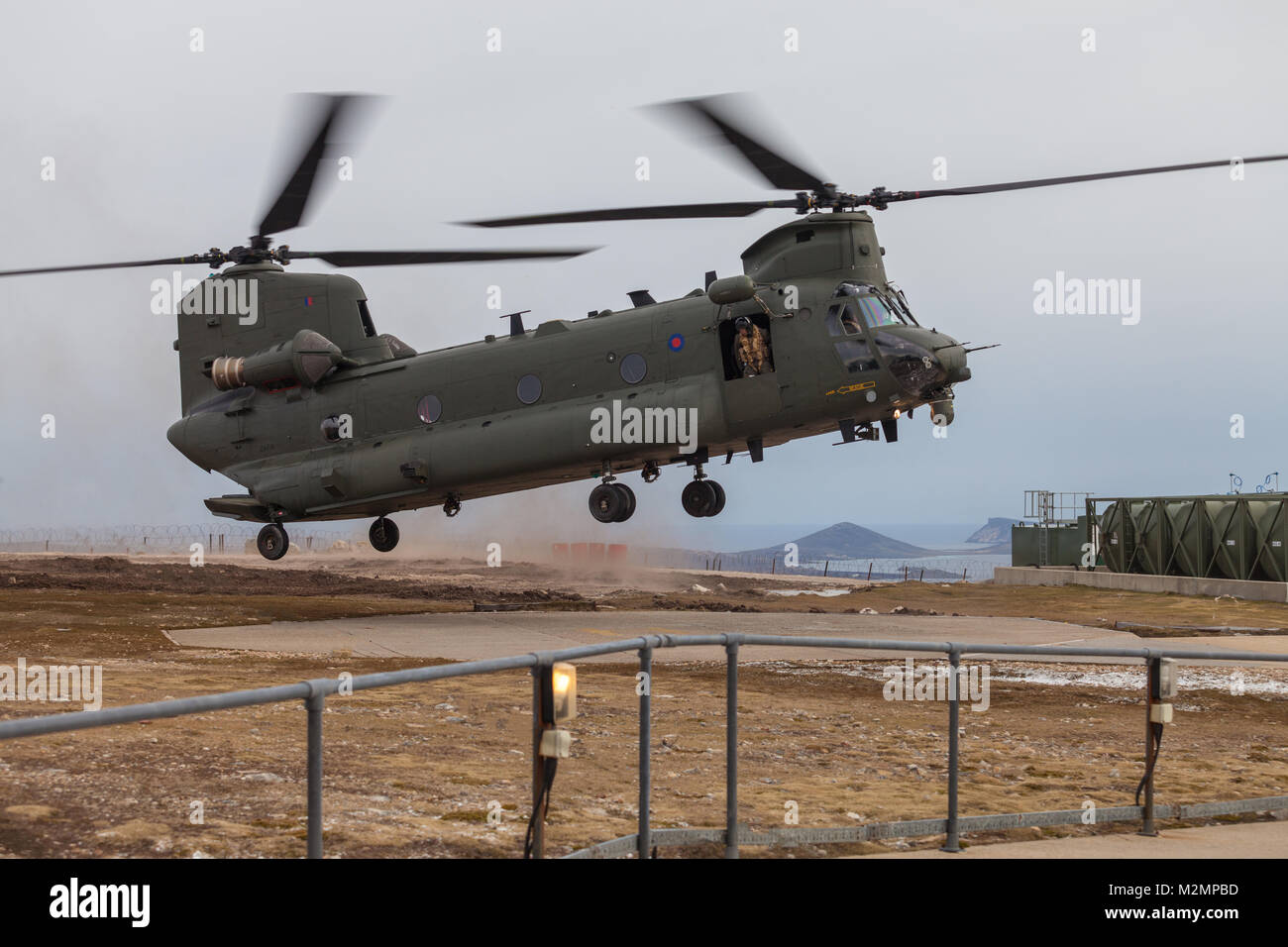 Falkland falklands flight flying hi-res stock photography and images ...