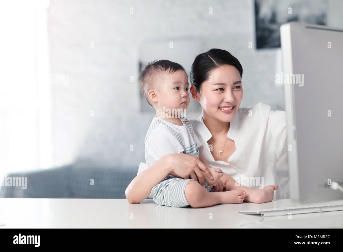 Pregnancy computer hi-res stock photography and images - Alamy